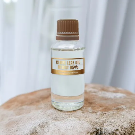 Clove Leaf Rectified 85% - Sinkona Indonesia Lestari